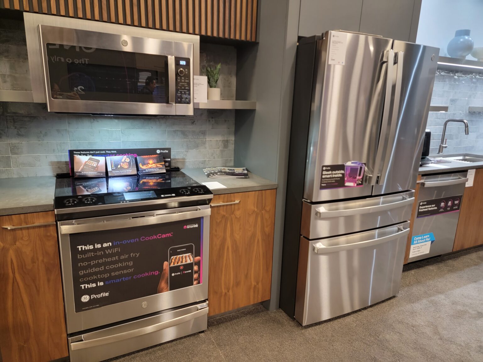 Who We Are - Appliances 4 Less - Appliances 4 Less